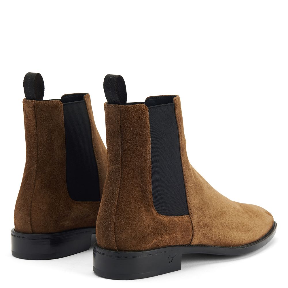 RYIM: Boots Brown | Giuseppe Zanotti
